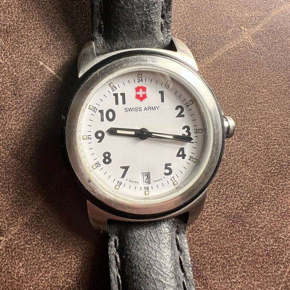 Victorinox | Accessories | Victorinox Swiss Army 27mm Small Field Watch ...